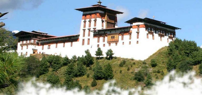 Jakar Dzong- Fortress of the white Bird | Attractions in Bumthang ...